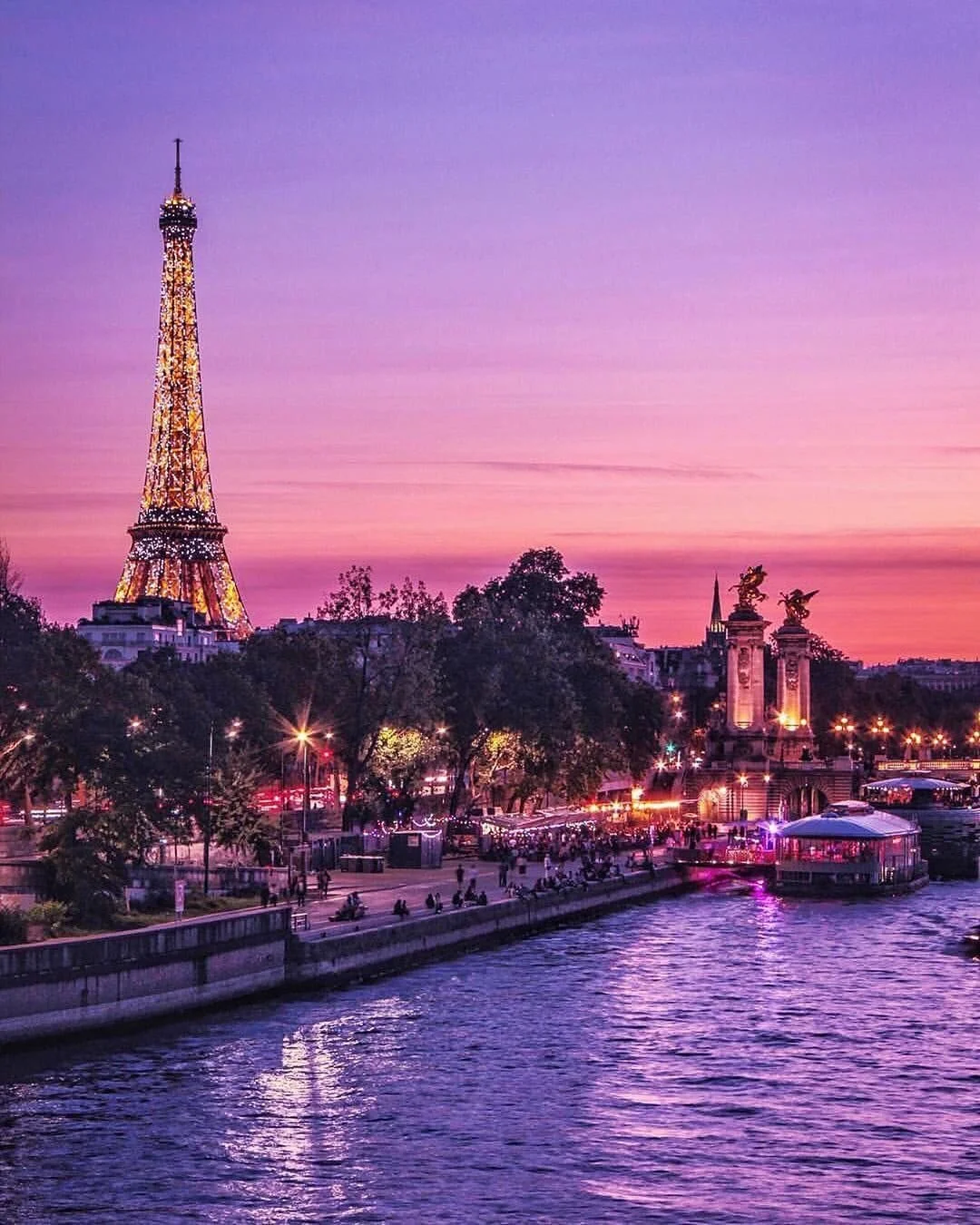 Nightlife in Paris - Definitive guide for April, 2023 | Airport Taxi