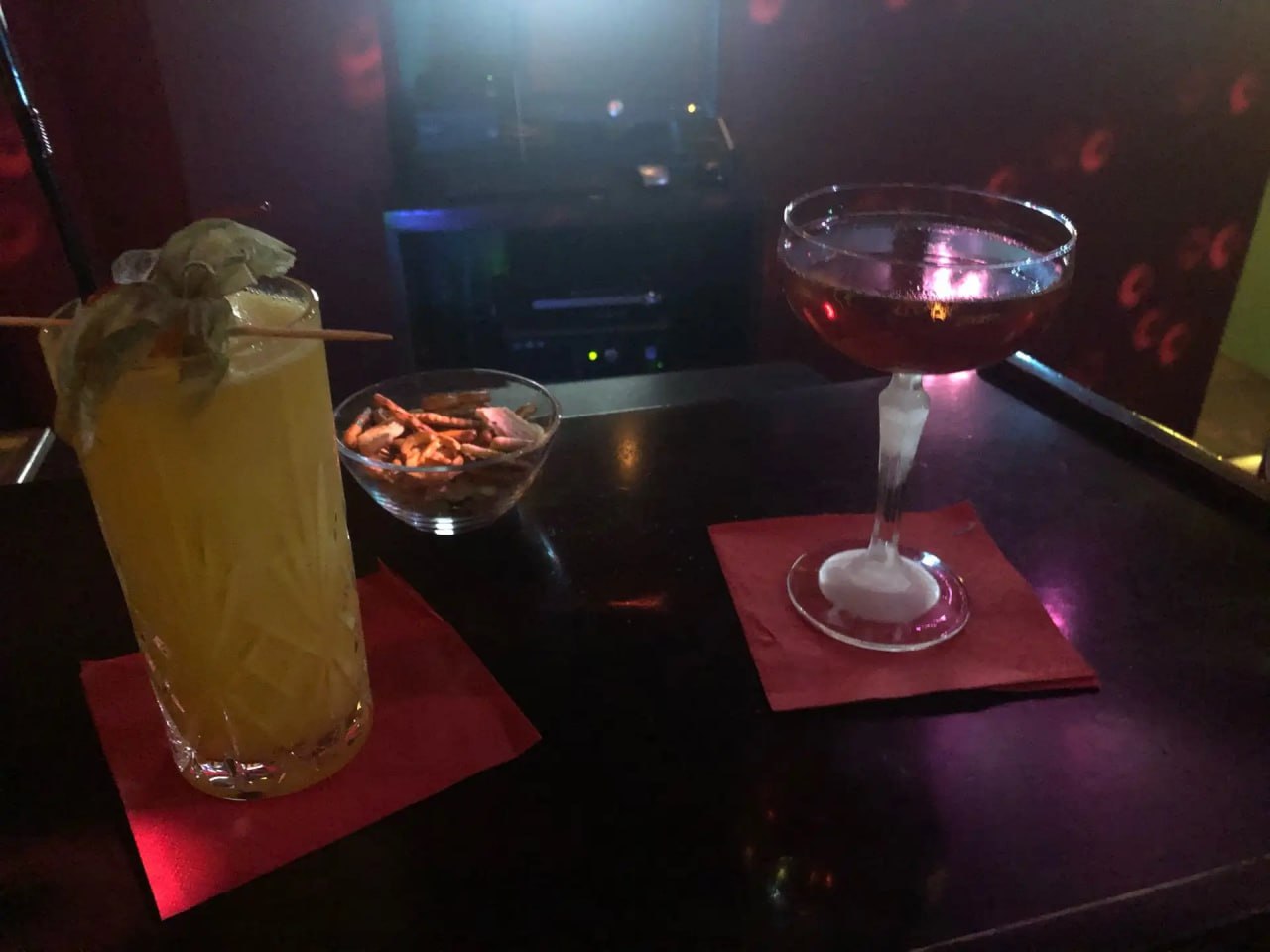 Best Night Bars in Frankfurt | Airport Taxi